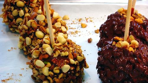 Candy apples at the North Carolina State Fair | NCpedia