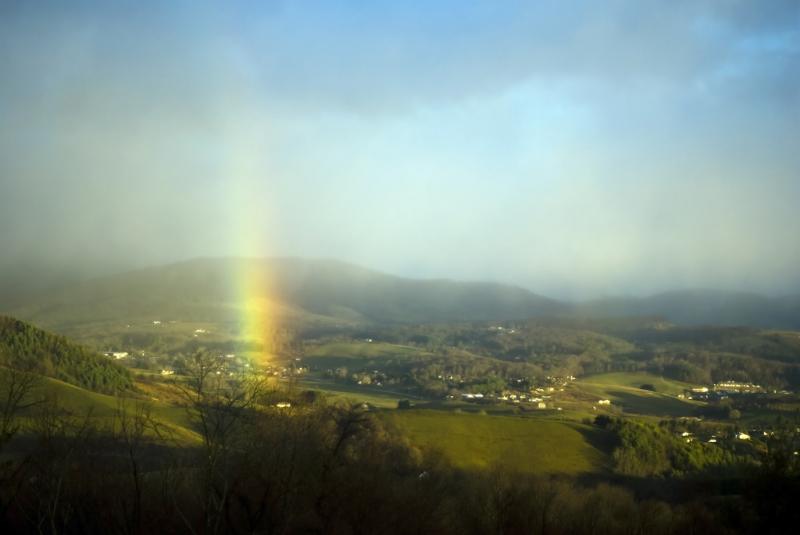 A snowbow before a storm in Jefferson, North Carolina | NCpedia