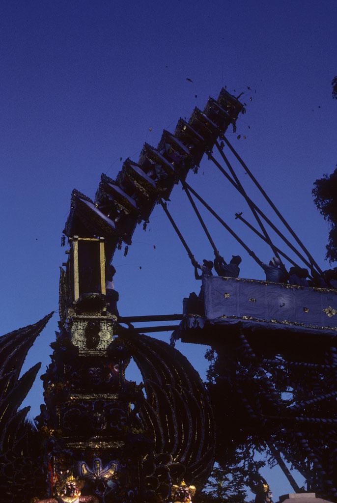 Raising tower top | NCpedia